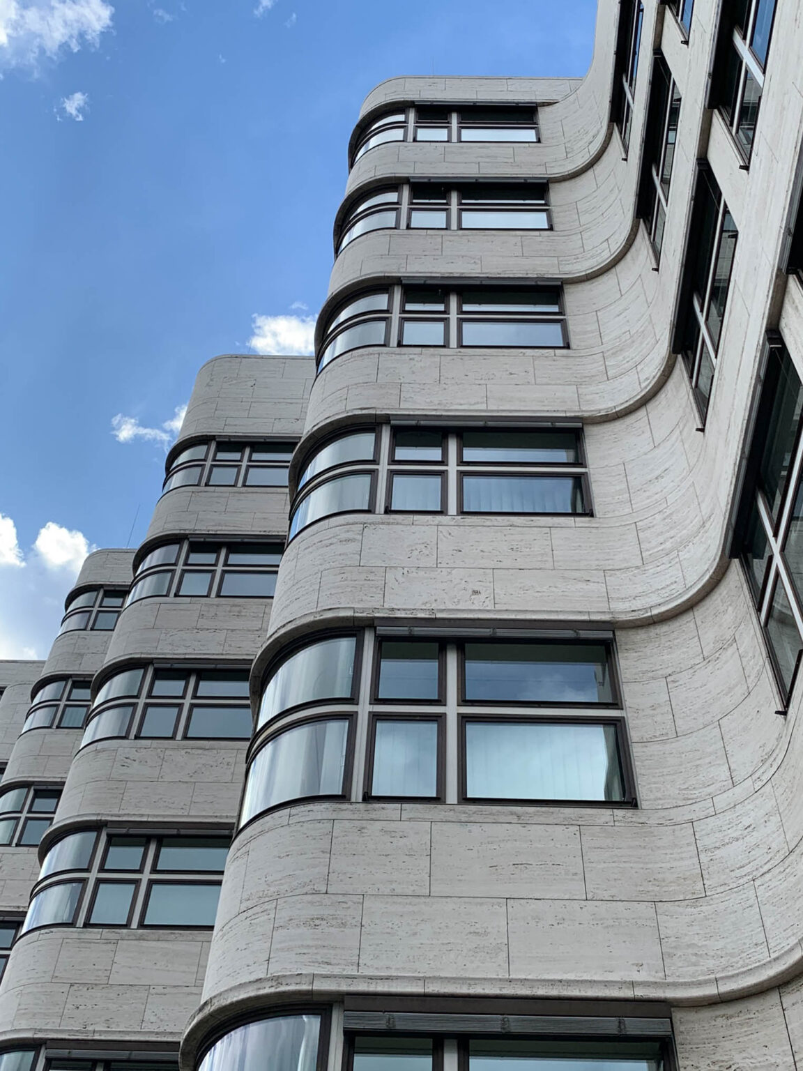 Berlin: Shell-Haus | Vielfalt der Moderne